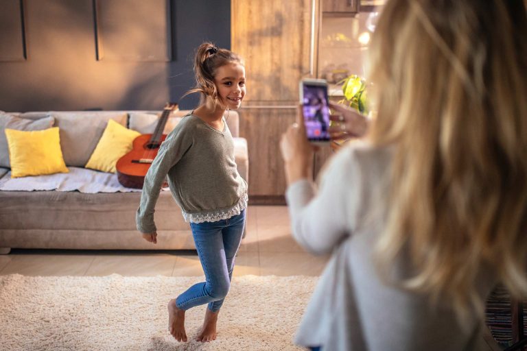 ¿Qué es el sharenting y cómo afecta a un menor? | BBVA