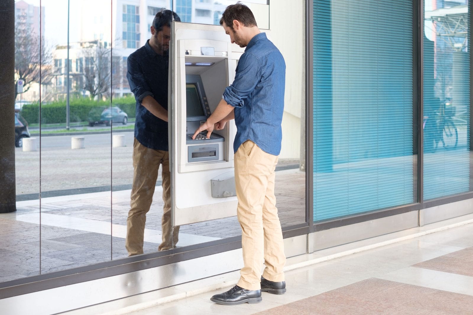 Descubre las características de la red de cajeros de BBVA | BBVA