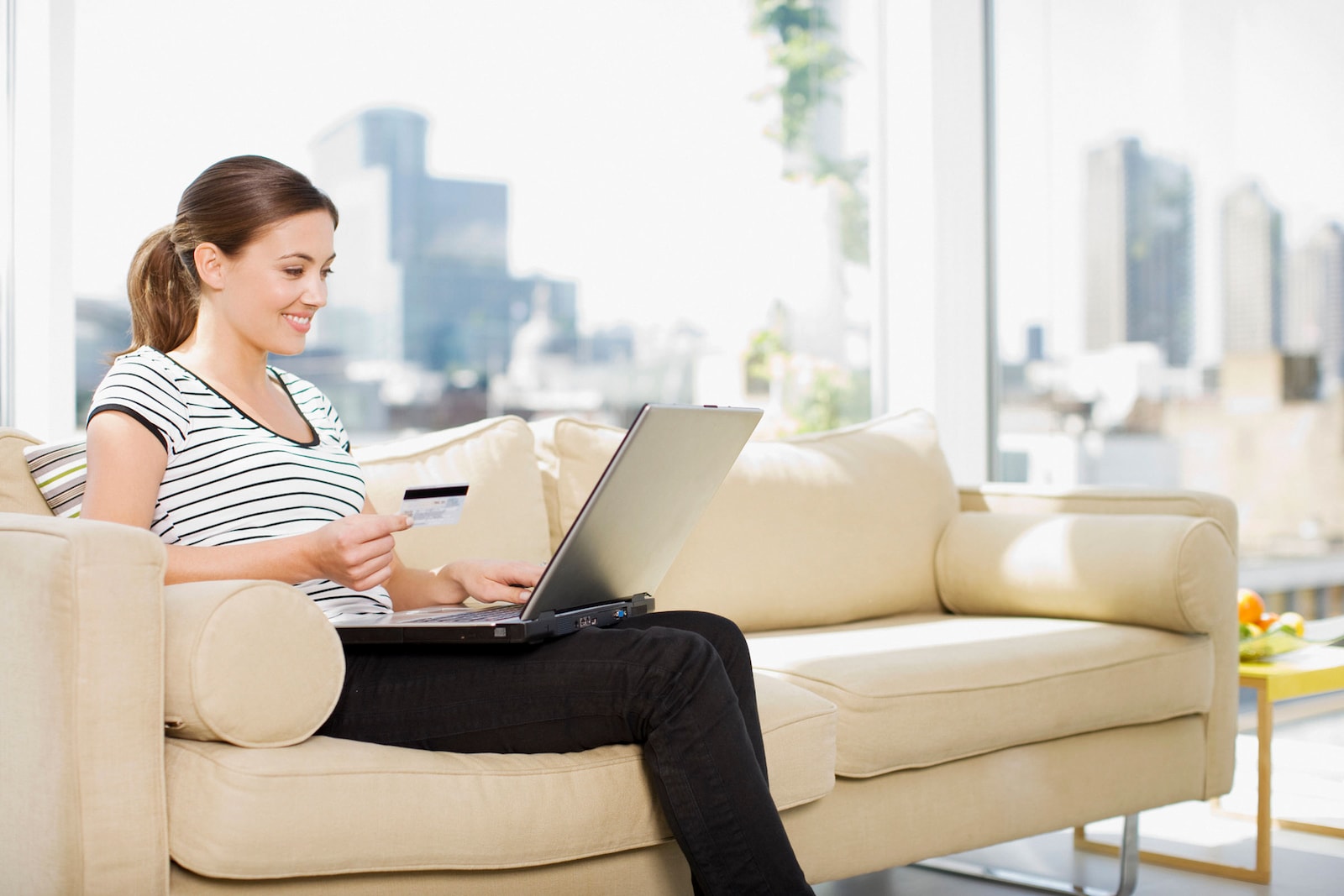 Cómo utilizar el código CVC de una tarjeta | BBVA